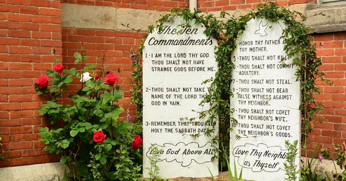 God's Ten Commandments (A Bible Reading of Exodus 20) - How to Study ...